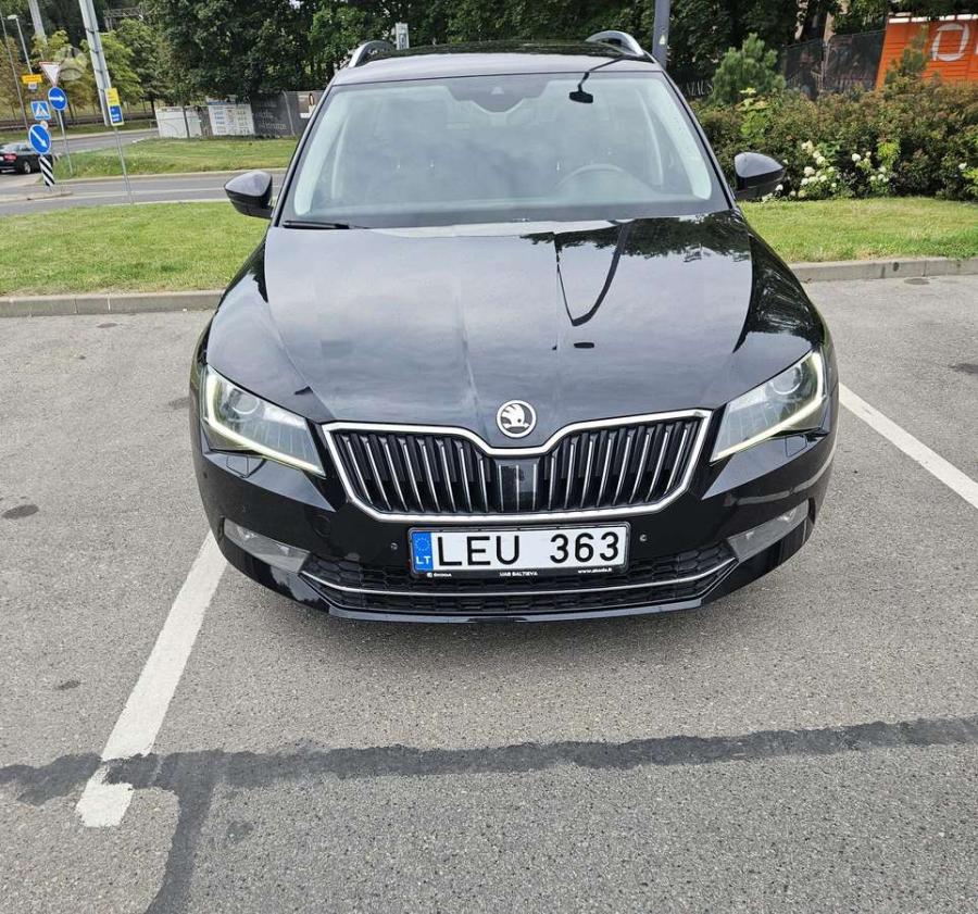 Black Skoda SuperB 2016 in Vilnius, with an engine capacity of 1.97 L and mileage of 280 thousand km for 10600 €, photo 4 on AUTOMOTO.COM.LV
