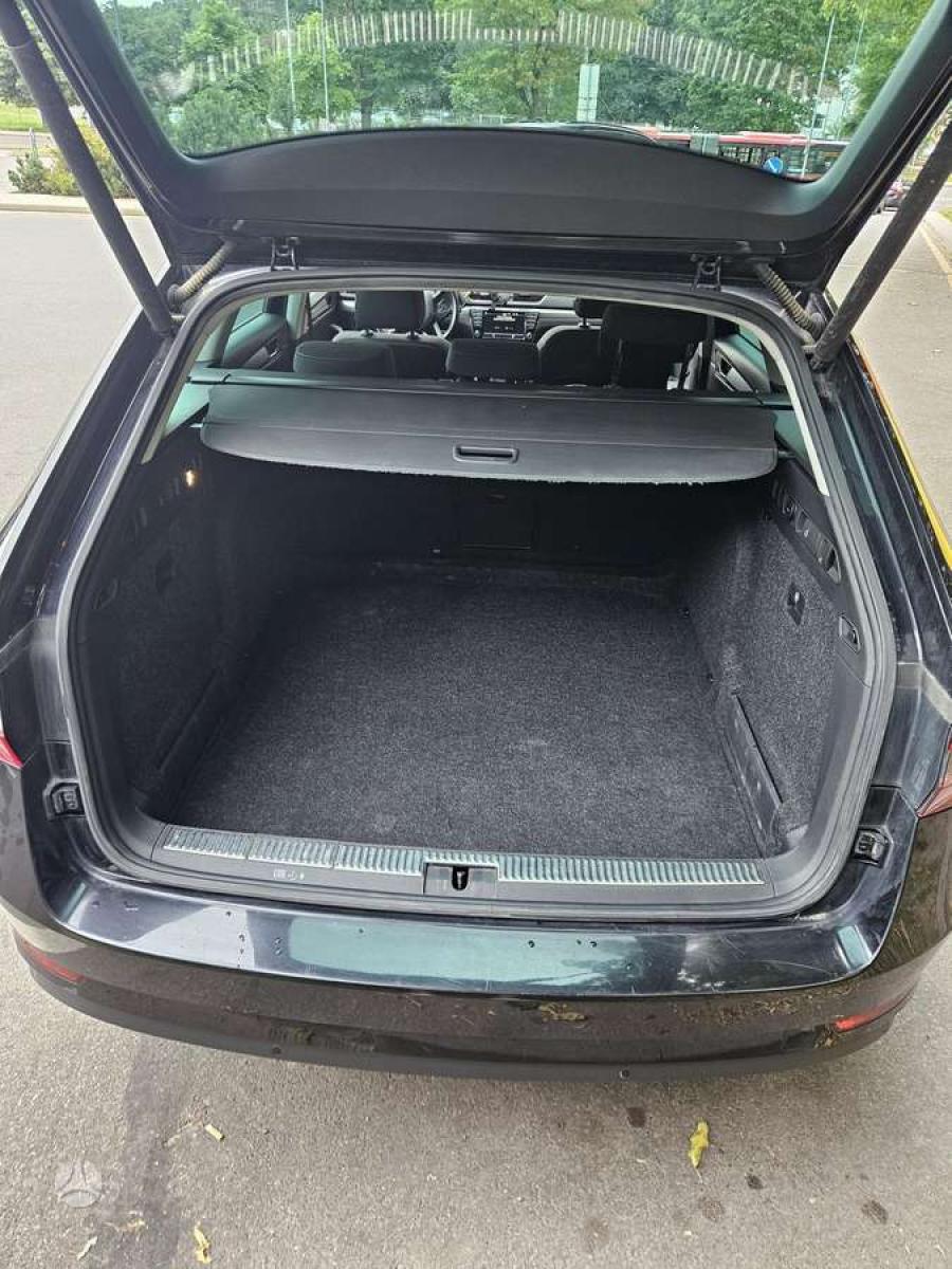 Black Skoda SuperB 2016 in Vilnius, with an engine capacity of 1.97 L and mileage of 280 thousand km for 10600 €, photo 8 on AUTOMOTO.COM.LV