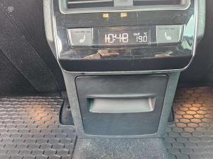 Black Skoda SuperB 2016 in Vilnius, with an engine capacity of 1.97 L and mileage of 280 thousand km for 10600 €, photo 12 on AUTOMOTO.COM.LV
