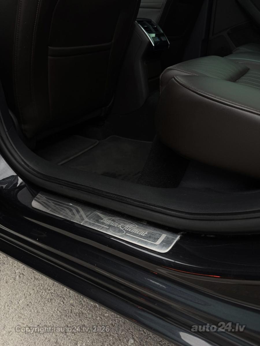 Black Skoda SuperB 2016 in Tallinn, with an engine capacity of 2.00 L and mileage of 290 thousand km for 12000 €, photo 11 on AUTOMOTO.COM.LV