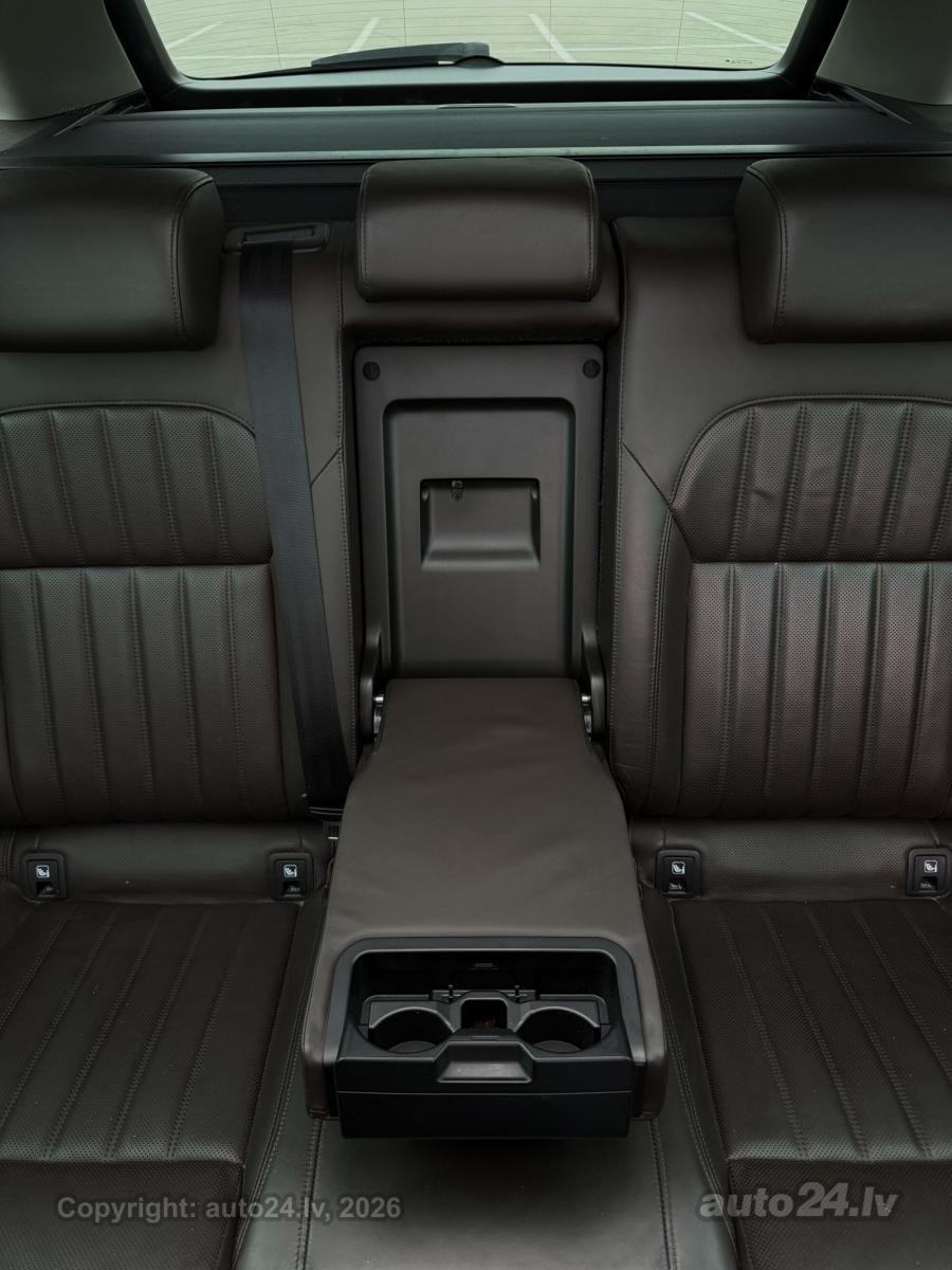 Black Skoda SuperB 2016 in Tallinn, with an engine capacity of 2.00 L and mileage of 290 thousand km for 12000 €, photo 14 on AUTOMOTO.COM.LV