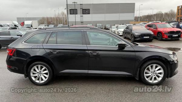 Melns Skoda SuperB 2017 Tallina, ar dzinēja tilpumu 2.00 L un nobraukumu 381 tūkst. km par 8500 €, foto 4 vietnē AUTOMOTO.COM.LV