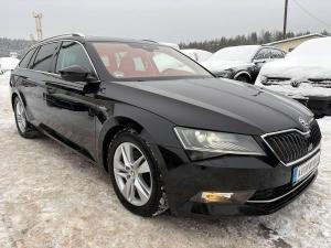 Black Skoda SuperB 2017 in Vilnius, with an engine capacity of 1.97 L and mileage of 282 thousand km for 11150 €, photo 3 on AUTOMOTO.COM.LV