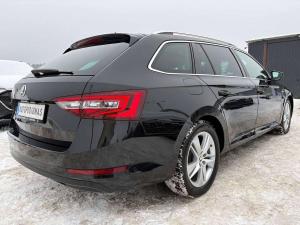 Black Skoda SuperB 2017 in Vilnius, with an engine capacity of 1.97 L and mileage of 282 thousand km for 11150 €, photo 4 on AUTOMOTO.COM.LV