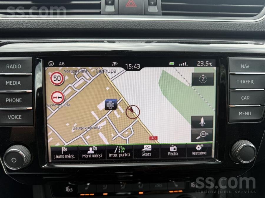 Melns Skoda SuperB 2017 Ogre, ar dzinēja tilpumu 1.60 L un nobraukumu 260 tūkst. km par 11999 €, foto 18 vietnē AUTOMOTO.COM.LV