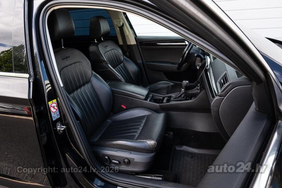 Black Skoda SuperB 2017 in Riga, with an engine capacity of 2.00 L and mileage of 309 thousand km for 11950 €, photo 7 on AUTOMOTO.COM.LV