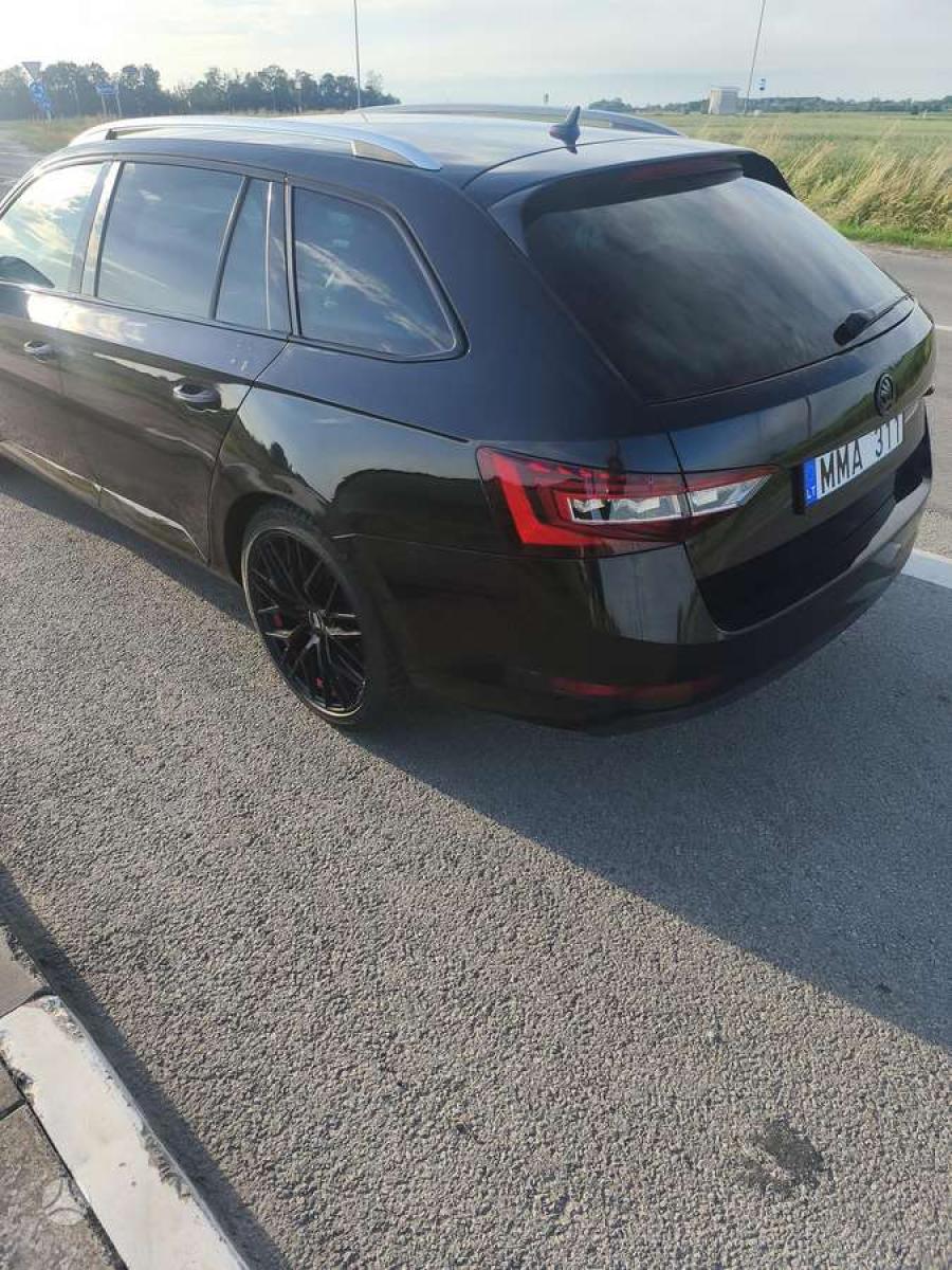 Black Skoda SuperB 2017 in Marijampole, with an engine capacity of 1.97 L and mileage of 338 thousand km for 11000 €, photo 3 on AUTOMOTO.COM.LV