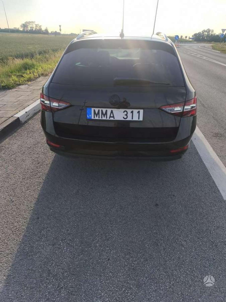 Black Skoda SuperB 2017 in Marijampole, with an engine capacity of 1.97 L and mileage of 338 thousand km for 11000 €, photo 5 on AUTOMOTO.COM.LV