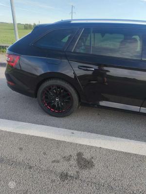 Black Skoda SuperB 2017 in Marijampole, with an engine capacity of 1.97 L and mileage of 338 thousand km for 11000 €, photo 6 on AUTOMOTO.COM.LV