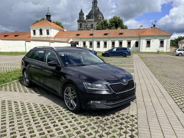 Melns Skoda SuperB 2017 Kauņa, ar dzinēja tilpumu 1.97 L un nobraukumu 336 tūkst. km par 8600 €, foto 1 vietnē AUTOMOTO.COM.LV