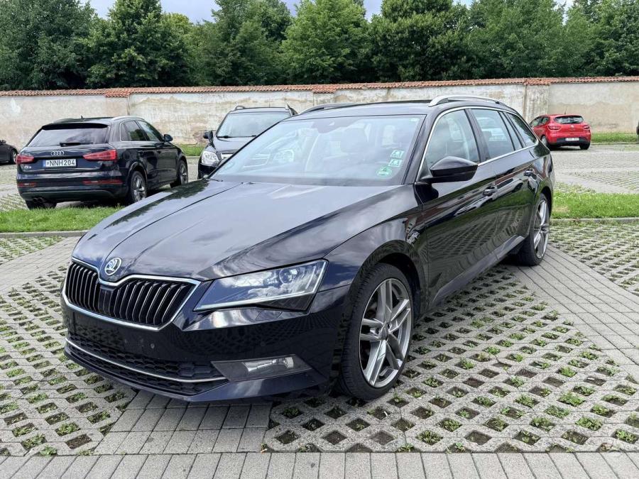 Black Skoda SuperB 2017 in Kaunas, with an engine capacity of 1.97 L and mileage of 336 thousand km for 8600 €, photo 6 on AUTOMOTO.COM.LV