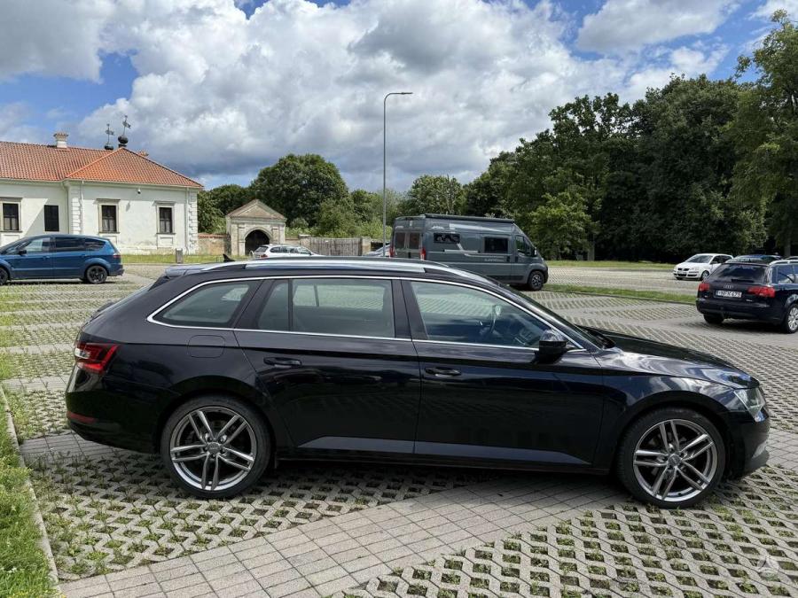 Black Skoda SuperB 2017 in Kaunas, with an engine capacity of 1.97 L and mileage of 336 thousand km for 8600 €, photo 7 on AUTOMOTO.COM.LV