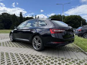 Black Skoda SuperB 2017 in Kaunas, with an engine capacity of 1.97 L and mileage of 336 thousand km for 8600 €, photo 12 on AUTOMOTO.COM.LV