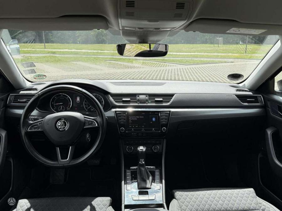 Black Skoda SuperB 2017 in Kaunas, with an engine capacity of 1.97 L and mileage of 336 thousand km for 8600 €, photo 17 on AUTOMOTO.COM.LV