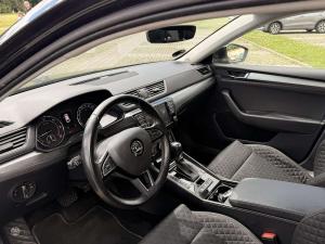Black Skoda SuperB 2017 in Kaunas, with an engine capacity of 1.97 L and mileage of 336 thousand km for 8600 €, photo 18 on AUTOMOTO.COM.LV