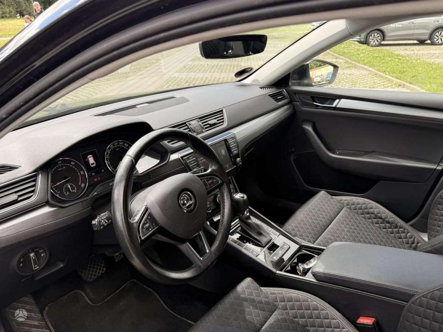Black Skoda SuperB 2017 in Kaunas, with an engine capacity of 1.97 L and mileage of 336 thousand km for 8600 €, photo 18 on AUTOMOTO.COM.LV