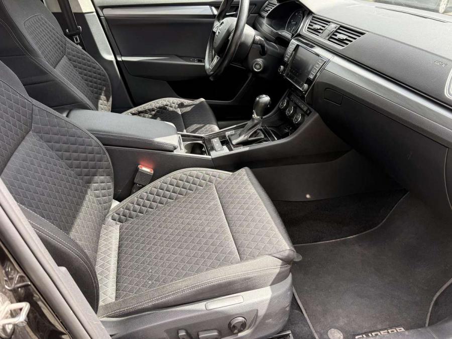 Black Skoda SuperB 2017 in Kaunas, with an engine capacity of 1.97 L and mileage of 336 thousand km for 8600 €, photo 23 on AUTOMOTO.COM.LV
