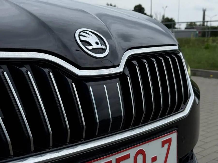 Melns Skoda SuperB 2017 Rēzekne, ar dzinēja tilpumu 2.00 L un nobraukumu 236 tūkst. km par 11590 €, foto 12 vietnē AUTOMOTO.COM.LV