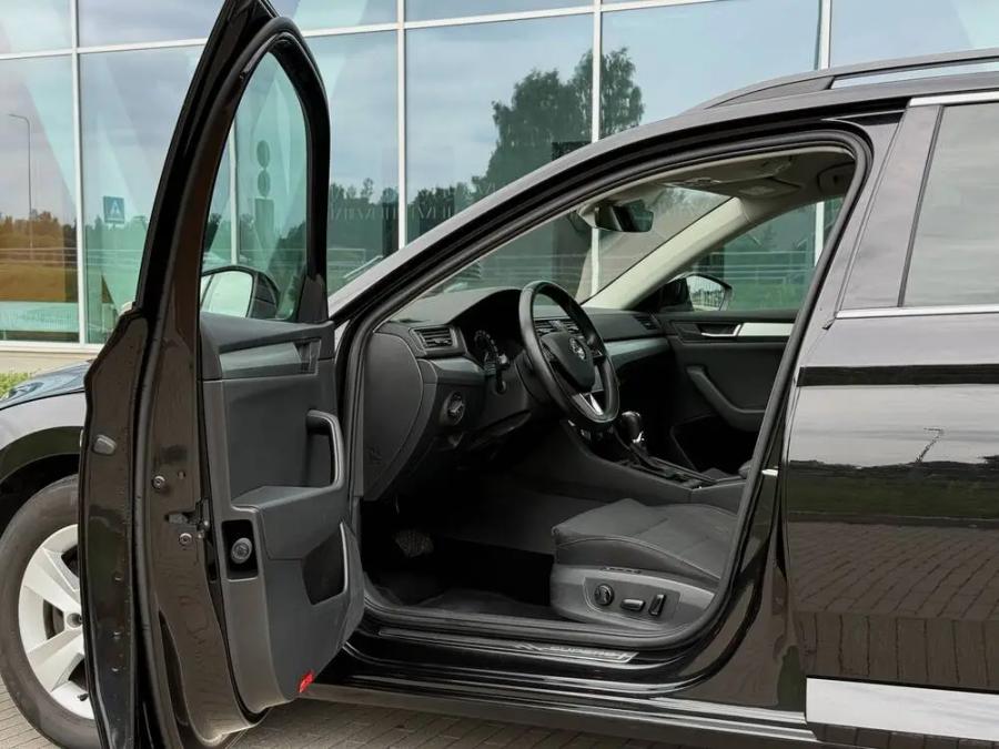 Melns Skoda SuperB 2017 Rēzekne, ar dzinēja tilpumu 2.00 L un nobraukumu 236 tūkst. km par 11590 €, foto 15 vietnē AUTOMOTO.COM.LV
