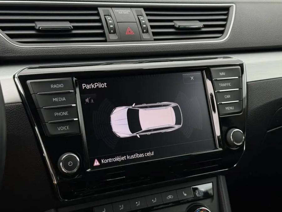 Melns Skoda SuperB 2017 Rēzekne, ar dzinēja tilpumu 2.00 L un nobraukumu 236 tūkst. km par 11590 €, foto 23 vietnē AUTOMOTO.COM.LV