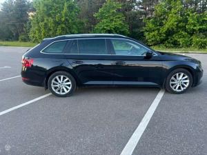 Black Skoda SuperB 2017 in Vilnius, with an engine capacity of 1.97 L and mileage of 222 thousand km for 11900 €, photo 6 on AUTOMOTO.COM.LV