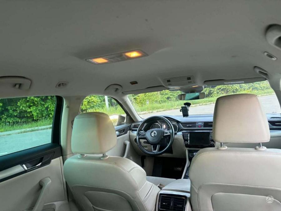 Black Skoda SuperB 2017 in Vilnius, with an engine capacity of 1.97 L and mileage of 222 thousand km for 11900 €, photo 10 on AUTOMOTO.COM.LV