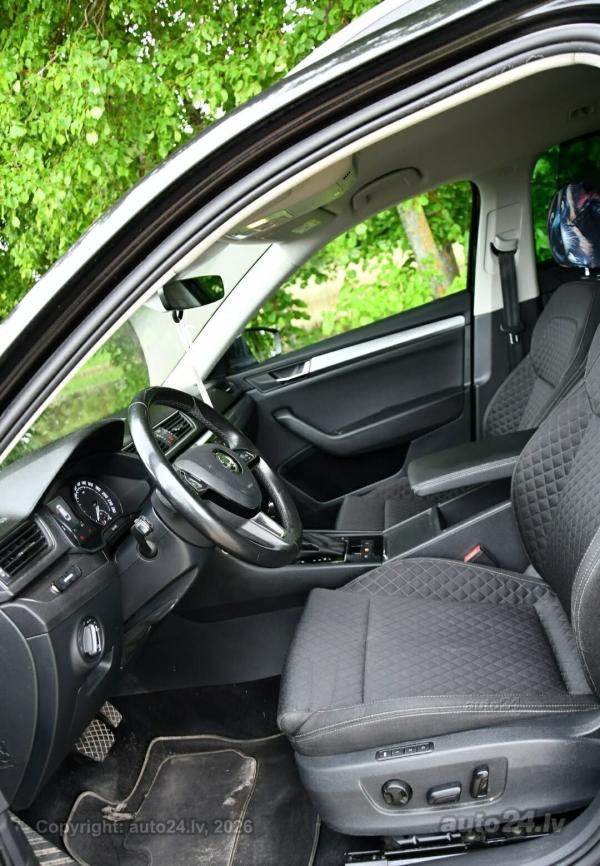 Black Skoda SuperB 2017 in Tallinn, with an engine capacity of 2.00 L and mileage of 265 thousand km for 12399 €, photo 6 on AUTOMOTO.COM.LV