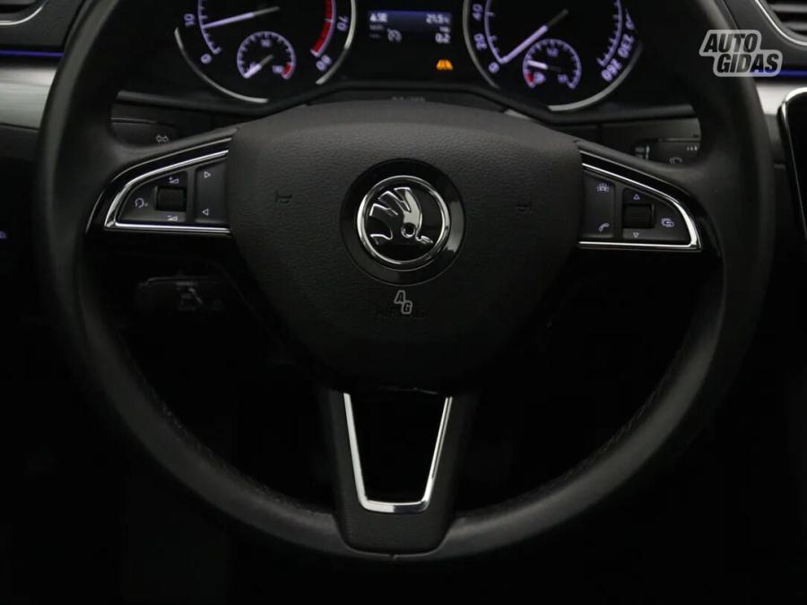 Black Skoda SuperB 2018 in Vilnius, with an engine capacity of 1.40 L and mileage of 230 thousand km for 12199 €, photo 19 on AUTOMOTO.COM.LV