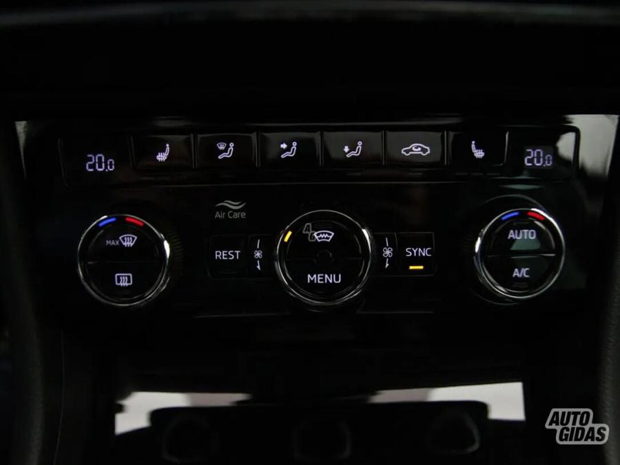 Black Skoda SuperB 2018 in Vilnius, with an engine capacity of 1.40 L and mileage of 230 thousand km for 12199 €, photo 21 on AUTOMOTO.COM.LV