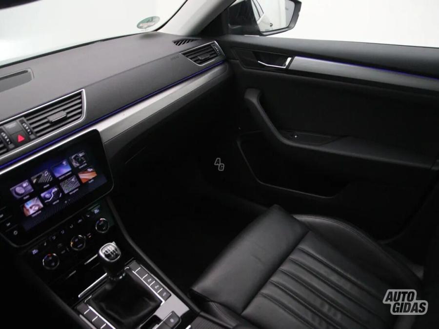 Black Skoda SuperB 2018 in Vilnius, with an engine capacity of 1.40 L and mileage of 230 thousand km for 12199 €, photo 22 on AUTOMOTO.COM.LV