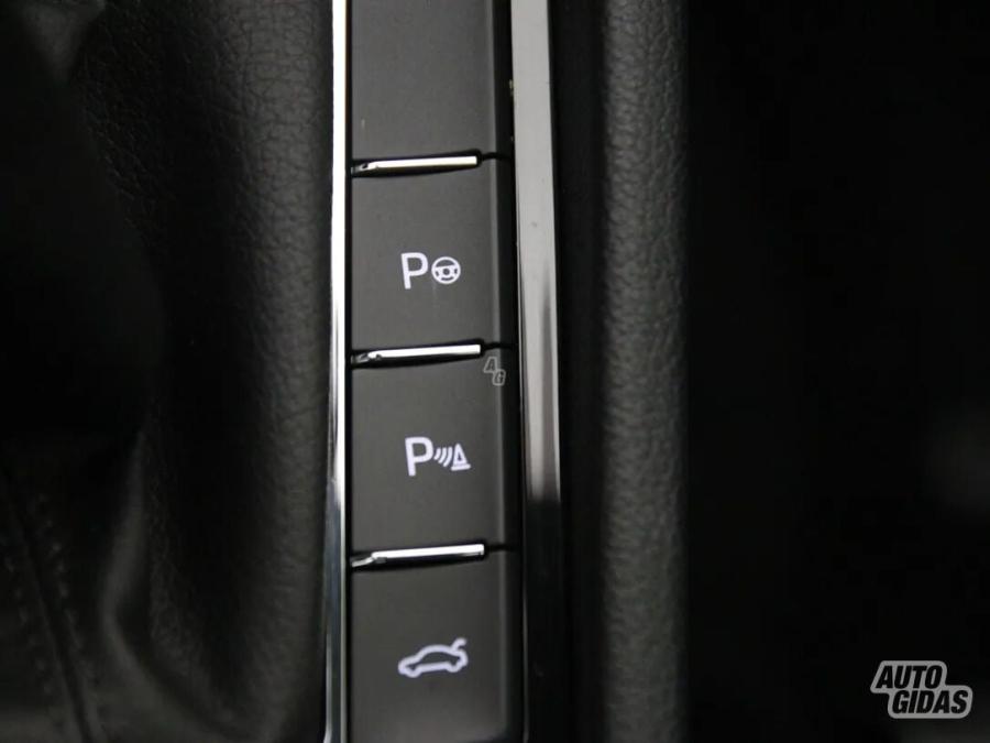 Black Skoda SuperB 2018 in Vilnius, with an engine capacity of 1.40 L and mileage of 230 thousand km for 12199 €, photo 33 on AUTOMOTO.COM.LV