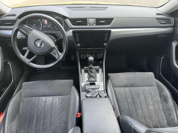 Black Skoda SuperB 2018 in Klaipeda, with an engine capacity of 1.97 L and mileage of 240 thousand km for 12600 €, photo 9 on AUTOMOTO.COM.LV