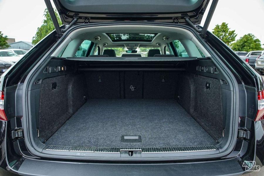 Melns Skoda SuperB 2018 Kauņa, ar dzinēja tilpumu 2.00 L un nobraukumu 184 tūkst. km par 14250 €, foto 15 vietnē AUTOMOTO.COM.LV