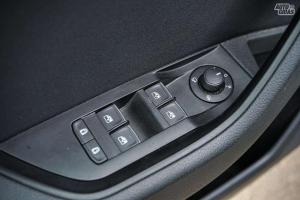 Melns Skoda SuperB 2018 Kauņa, ar dzinēja tilpumu 2.00 L un nobraukumu 184 tūkst. km par 14250 €, foto 32 vietnē AUTOMOTO.COM.LV
