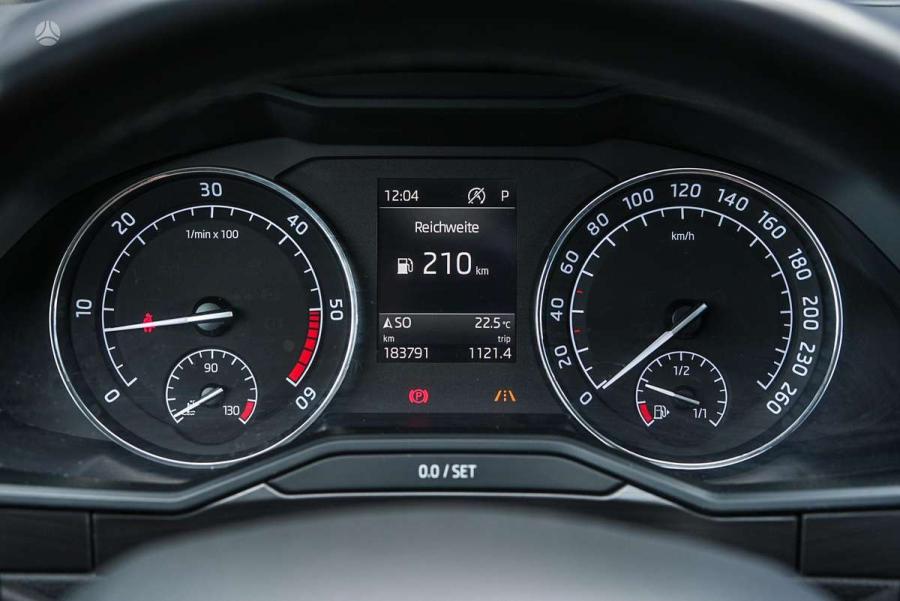 Melns Skoda SuperB 2018 Kauņa, ar dzinēja tilpumu 1.97 L un nobraukumu 184 tūkst. km par 14250 €, foto 30 vietnē AUTOMOTO.COM.LV