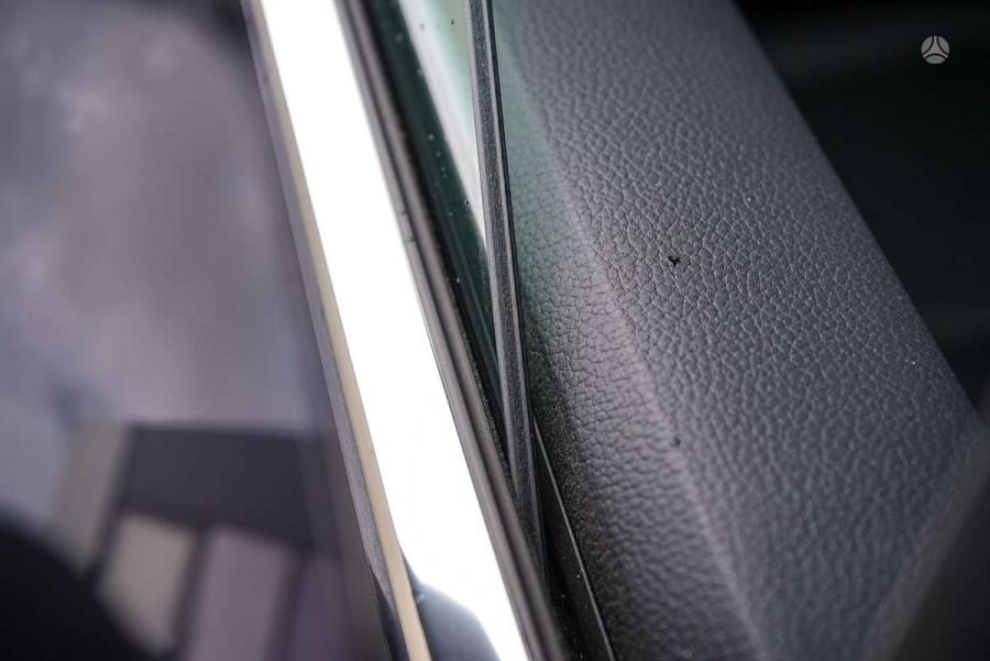 Melns Skoda SuperB 2018 Kauņa, ar dzinēja tilpumu 1.97 L un nobraukumu 184 tūkst. km par 14250 €, foto 32 vietnē AUTOMOTO.COM.LV
