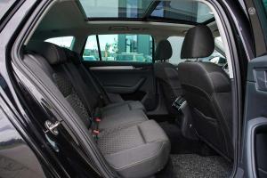 Melns Skoda SuperB 2018 Kauņa, ar dzinēja tilpumu 1.97 L un nobraukumu 184 tūkst. km par 14250 €, foto 40 vietnē AUTOMOTO.COM.LV