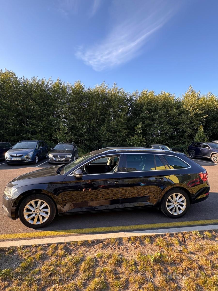 Black Skoda SuperB 2018 in Tallinn, with an engine capacity of 1.60 L and mileage of 218 thousand km for 12500 €, photo 6 on AUTOMOTO.COM.LV