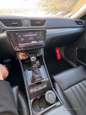Black Skoda SuperB 2018 in Tallinn, with an engine capacity of 1.60 L and mileage of 218 thousand km for 12500 €, photo 11 on AUTOMOTO.COM.LV
