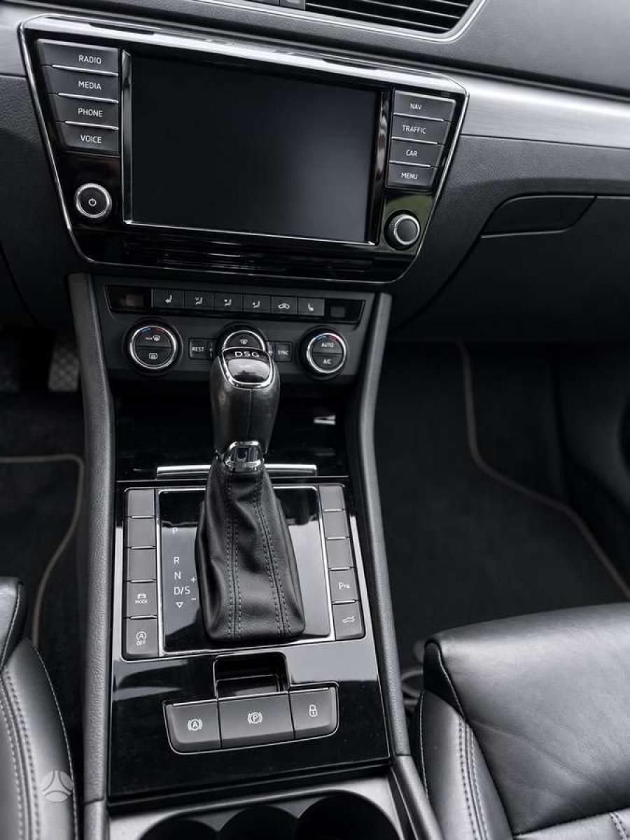 Melns Skoda SuperB 2018 Palanga, ar dzinēja tilpumu 1.80 L un nobraukumu 160 tūkst. km par 14900 €, foto 13 vietnē AUTOMOTO.COM.LV