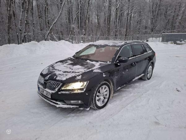 Black Skoda SuperB 2019 in Kaunas, with an engine capacity of 1.50 L and mileage of 195 thousand km for 14000 €, photo 1 on AUTOMOTO.COM.LV