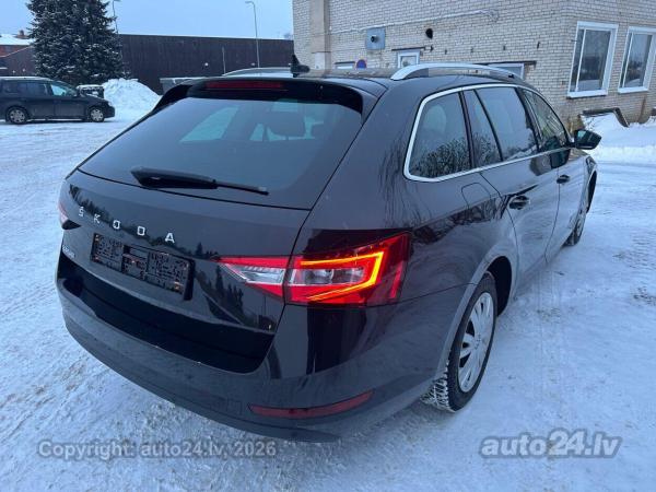 Black Skoda SuperB 2019 in Tartu, with an engine capacity of 1.50 L and mileage of 313 thousand km for 12990 €, photo 4 on AUTOMOTO.COM.LV