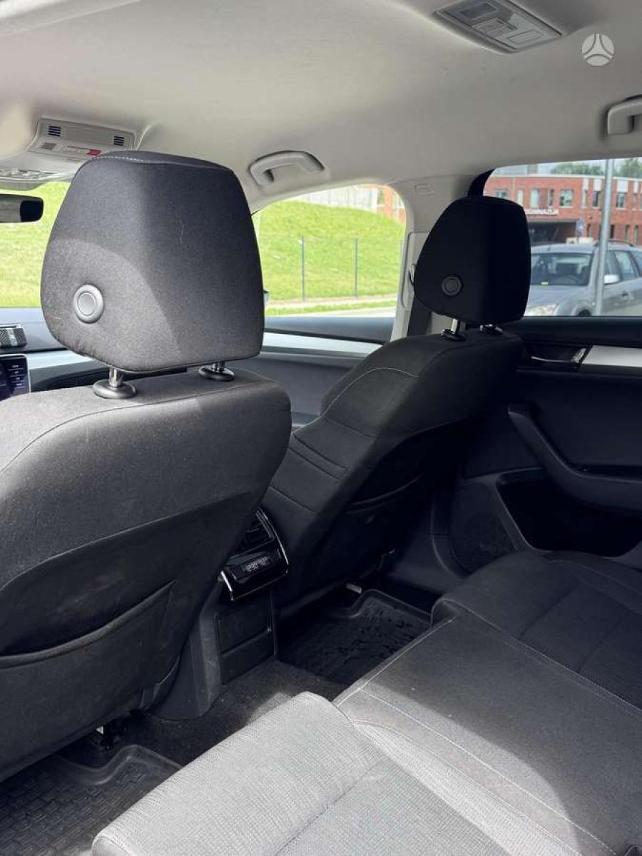 Black Skoda SuperB 2019 in Klaipeda, with an engine capacity of 2.00 L and mileage of 465 thousand km for 14500 €, photo 7 on AUTOMOTO.COM.LV