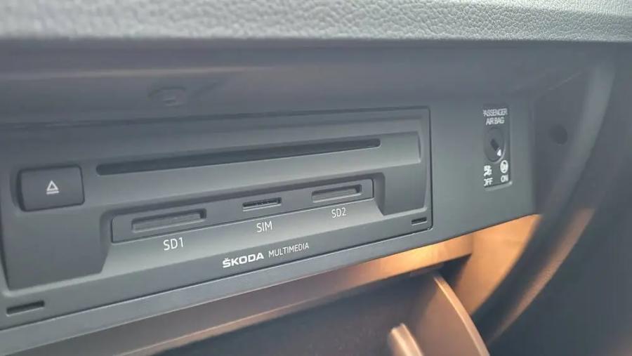 Melns Skoda SuperB 2019 Rīga, ar dzinēja tilpumu 2.00 L un nobraukumu 186 tūkst. km par 15900 €, foto 16 vietnē AUTOMOTO.COM.LV