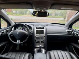Black Skoda SuperB 2019 in Vilnius, with an engine capacity of 1.97 L and mileage of 267 thousand km for 11900 €, photo 8 on AUTOMOTO.COM.LV