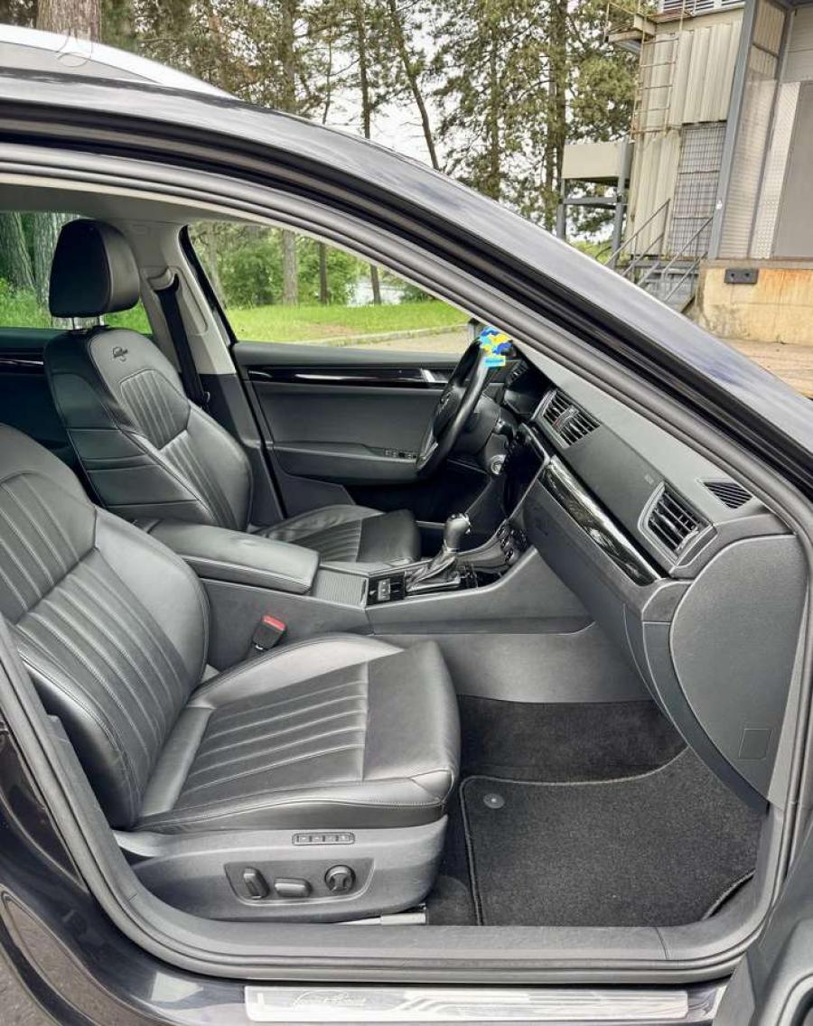 Black Skoda SuperB 2019 in Vilnius, with an engine capacity of 1.97 L and mileage of 267 thousand km for 11900 €, photo 14 on AUTOMOTO.COM.LV