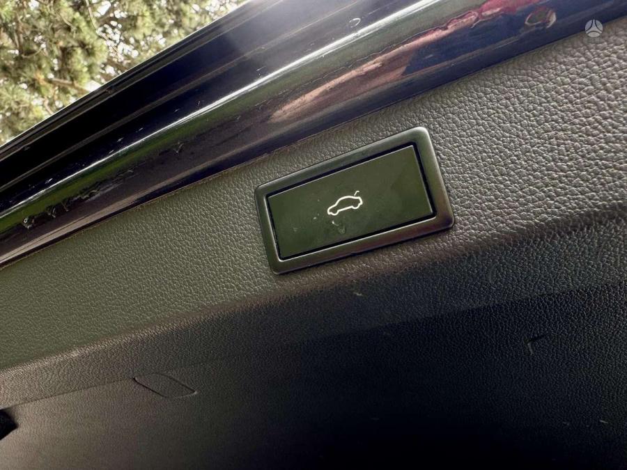 Black Skoda SuperB 2019 in Vilnius, with an engine capacity of 1.97 L and mileage of 267 thousand km for 11900 €, photo 19 on AUTOMOTO.COM.LV