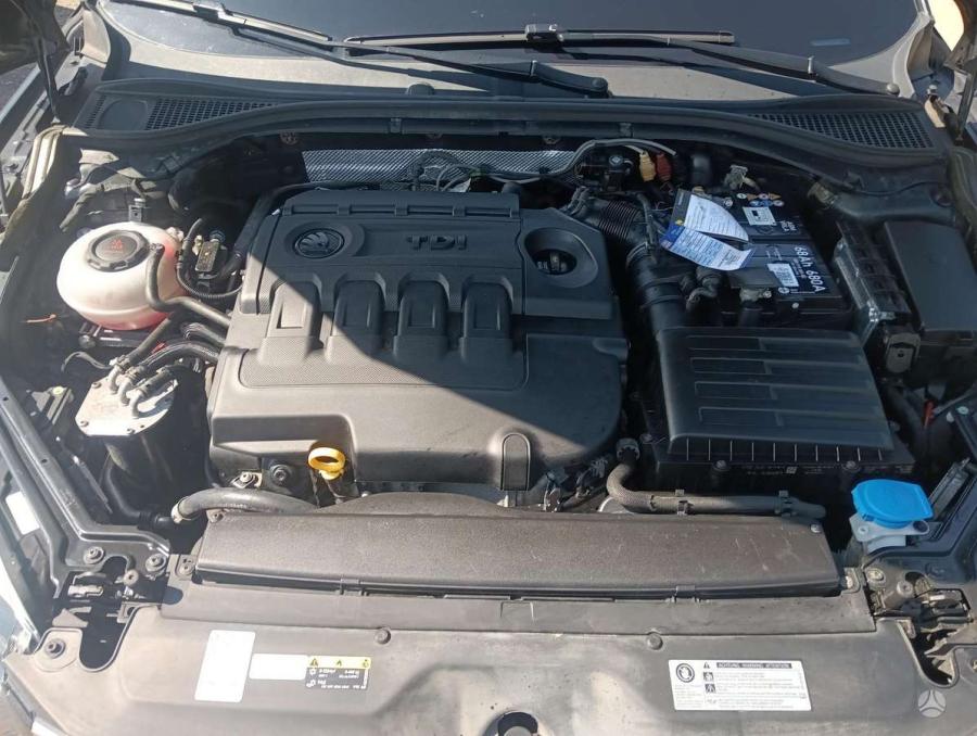 Black Skoda SuperB 2019 in Utena, with an engine capacity of 1.97 L and mileage of 275 thousand km for 12990 €, photo 28 on AUTOMOTO.COM.LV