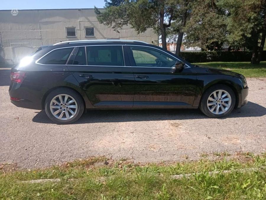 Black Skoda SuperB 2019 in Utena, with an engine capacity of 1.97 L and mileage of 275 thousand km for 12990 €, photo 17 on AUTOMOTO.COM.LV