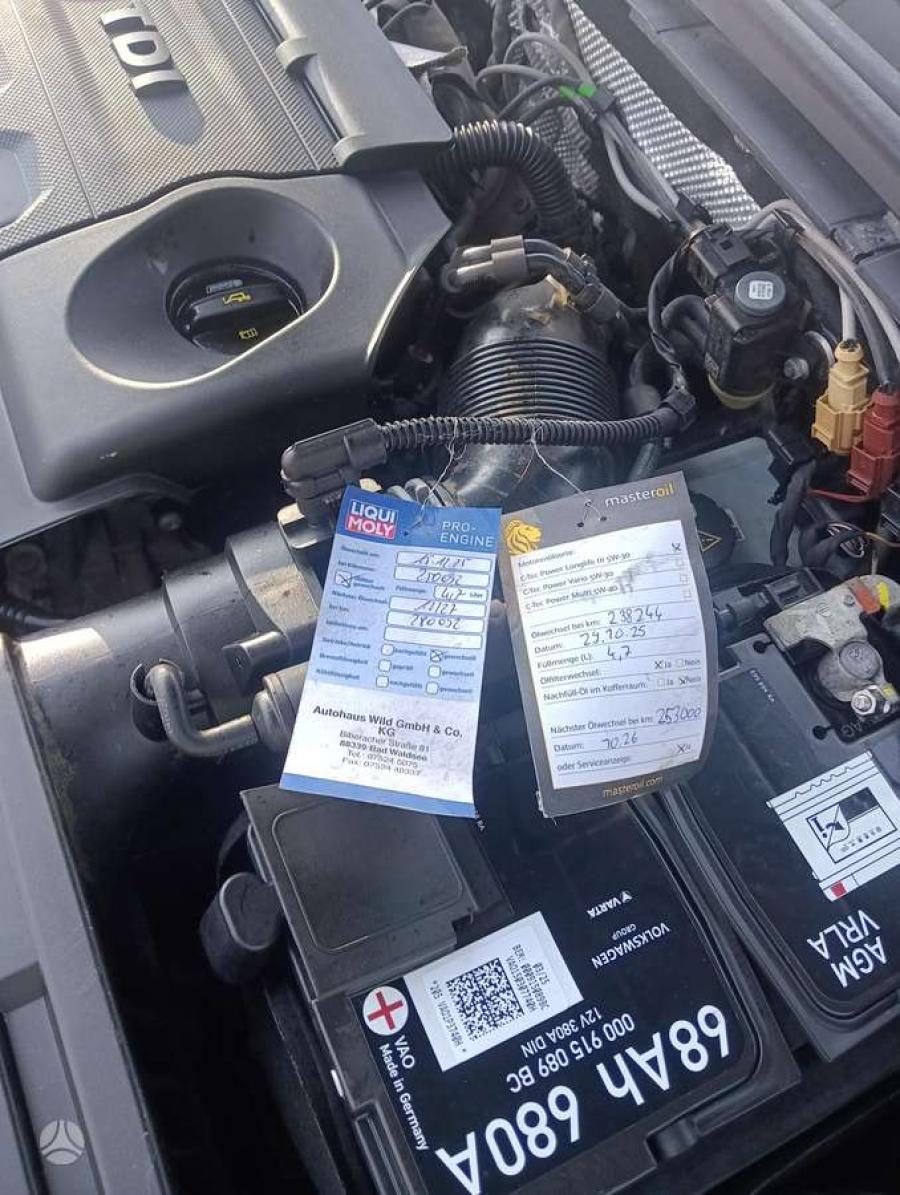 Black Skoda SuperB 2019 in Utena, with an engine capacity of 1.97 L and mileage of 275 thousand km for 12990 €, photo 31 on AUTOMOTO.COM.LV
